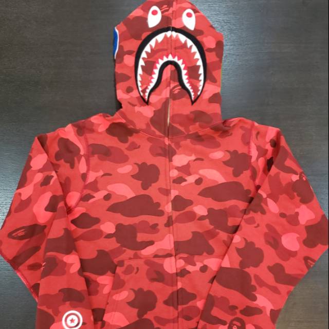 Jual BAPE Shark S merah. Original Japan. Antri sendiri | Shopee Indonesia
