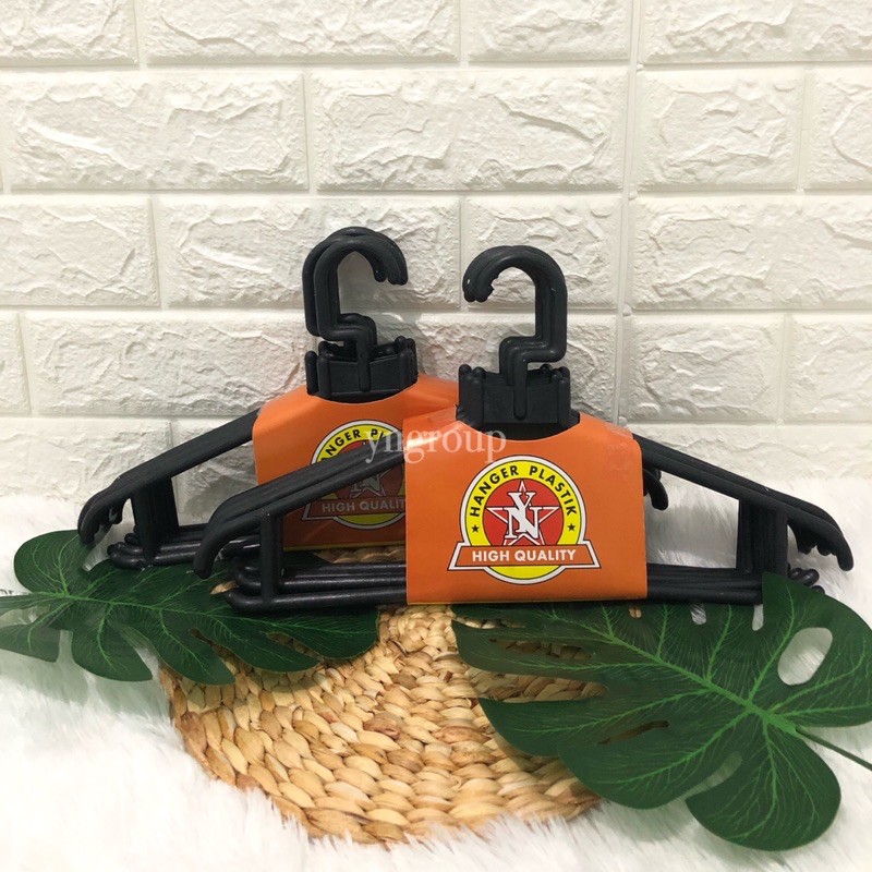 Jual Hanger Plastik warna hitam / Gantungan Baju (1pack isi 6pcs ...