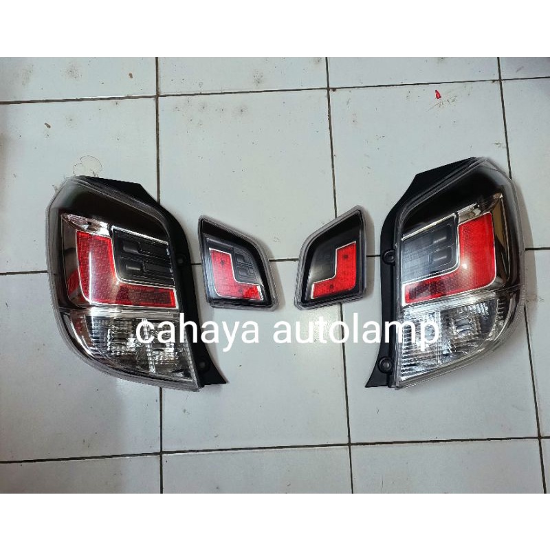 Jual Stop Lamp Assy Agya New 2021 Facelift set + Reflector bagasi kanan ...