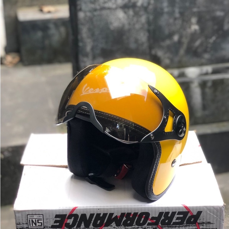 Jual helm vespa retro kuning + visor | Shopee Indonesia