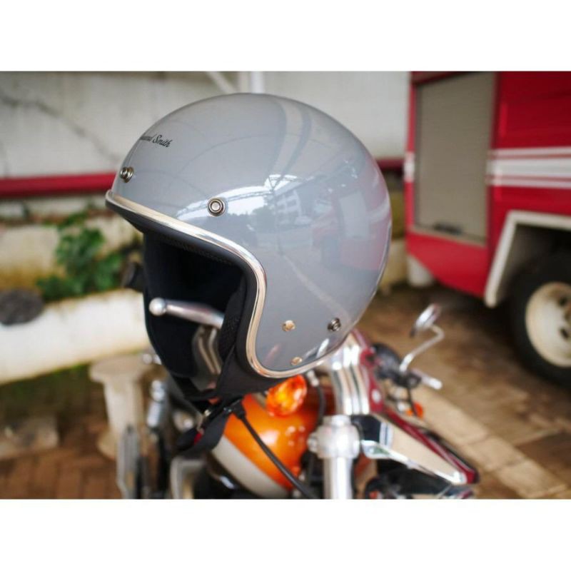 Jual HELM RETRO CFL HOWARD SMITH DARK GREY CARGLOSS | Shopee Indonesia