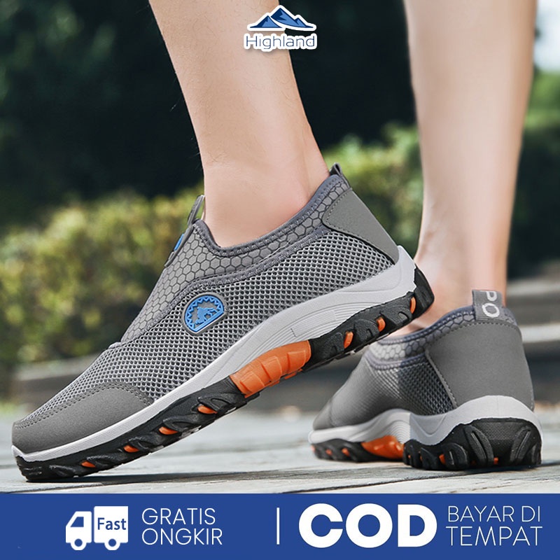 Jual Highland Sepatu Hiking Pria HIKING SHOES SLIP ON Sepatu Outdoor ...