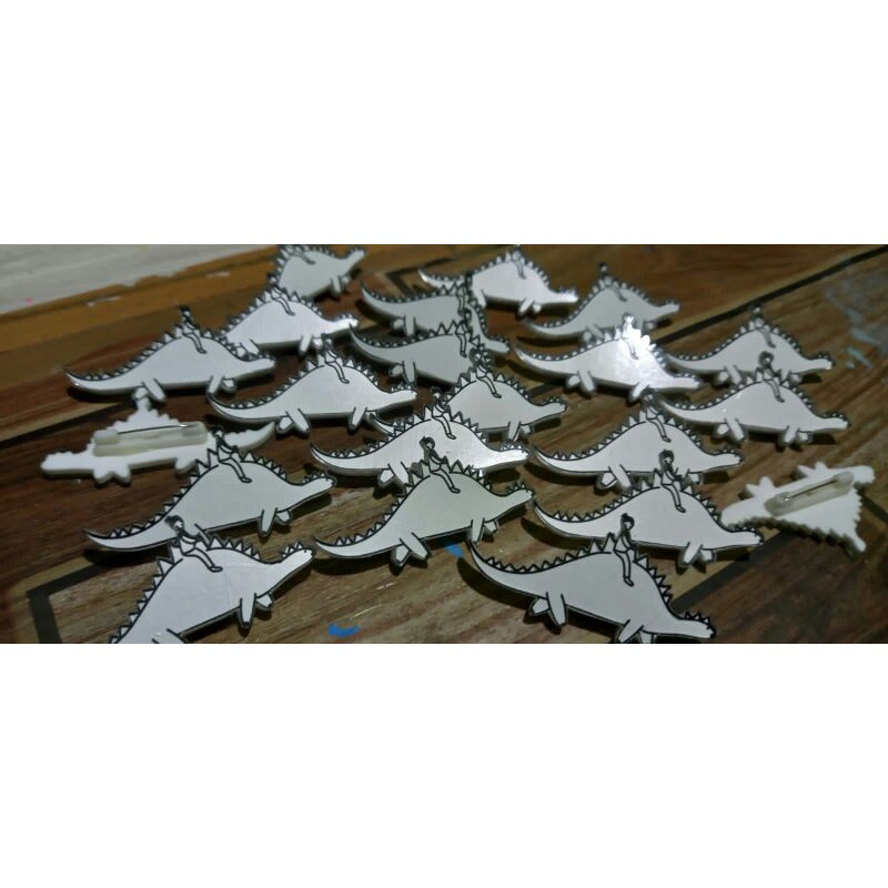 Jual pin acrylik custom lucu lucu / pin acrylik custom lucu lucu ...