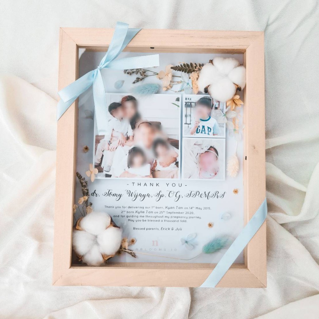 Jual Bunga Kering / Kado Wisuda / Bingkai 3D / Ukuran 8R / Pastel blue ...