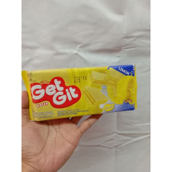 Jual Sobisco Get Git wafer 102g coklat, BBQ ko sapi panggang & keju ... Jual Sobisco Get Git wafer 102g coklat, BBQ ko sapi panggang & keju ...
