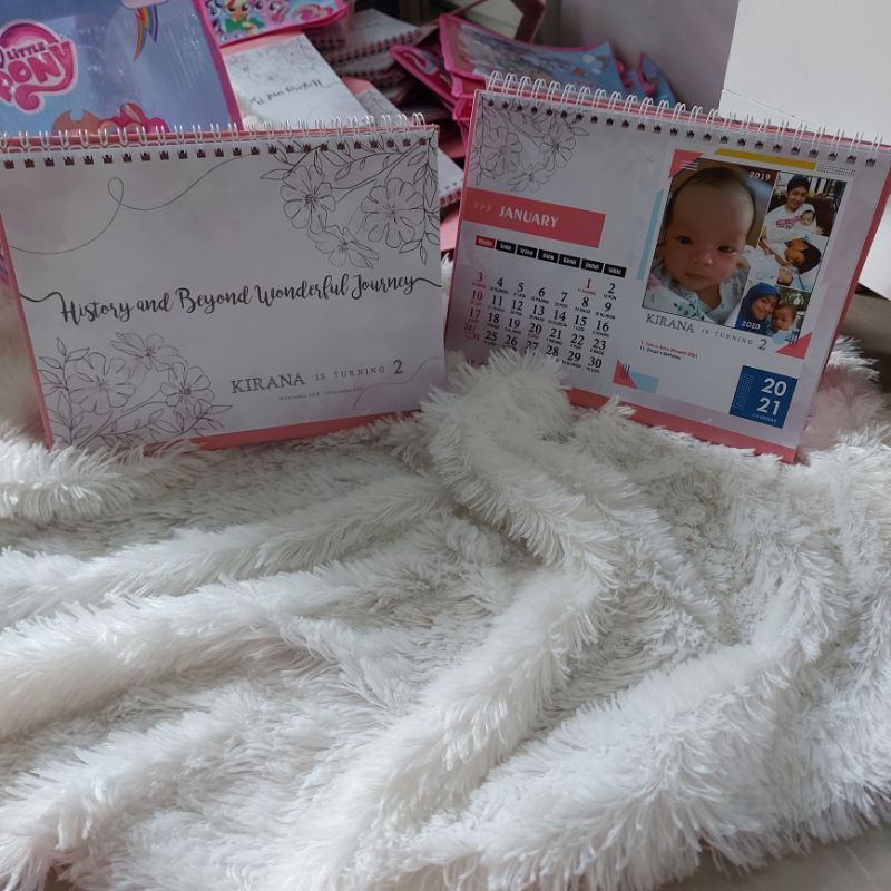 Jual Kalender Meja Custom ( alas hardcover) | Shopee Indonesia