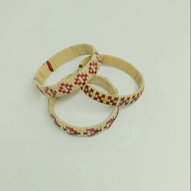 Jual Anyaman Motif Gelang Rotan Khas Dayak | Shopee Indonesia