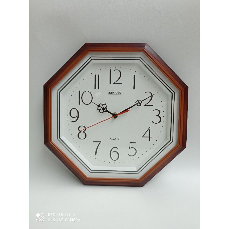 Jual Jam Dinding segi delapan SAKANA 082 model less kayu bahan plastik ...