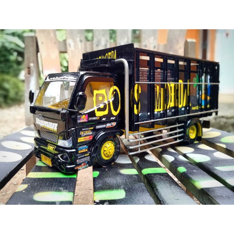 Jual TRUK OLENG, TRUK OLENG BOS MOEDA, TRUK OLENG LAMPU, TREK TRAK ...
