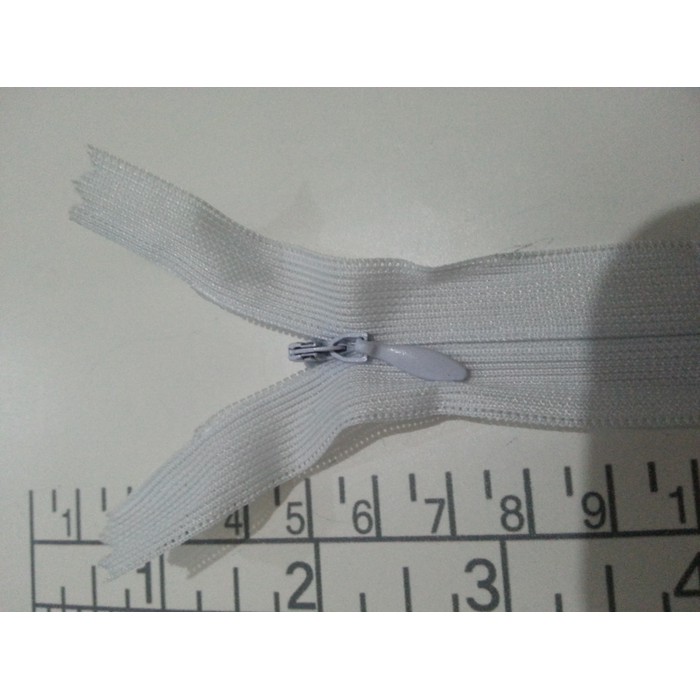 Jual 12 PCS Resleting jepang 25 cm. Invisible zipper. merk LION UON ...