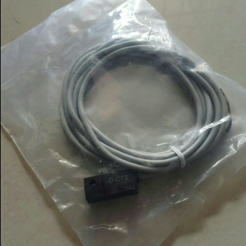 Jual SENSOR CYLINDER ANGIN/REED SWITCH TYPE DC73 SMC | Shopee Indonesia