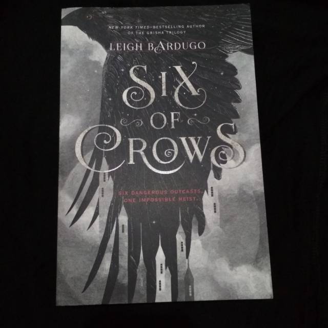 Jual Six of Crows by Leigh Bardugo | Shopee Indonesia