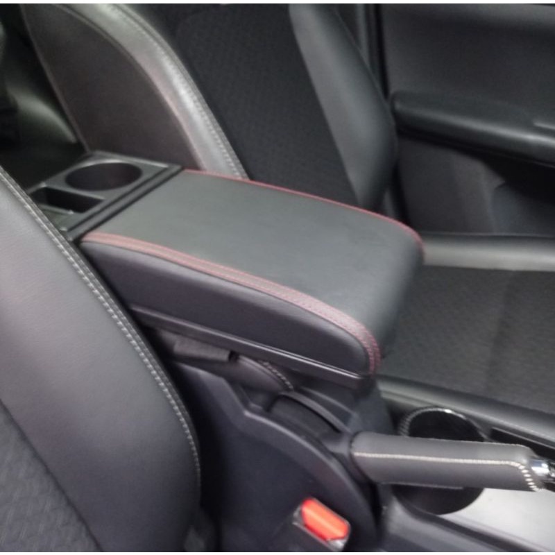 Jual Armest Arm Rest Sandaran Tangan USB Mobil Toyota Raize Rocky ...