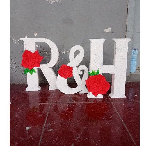 Jual inisial nama + karakter | Shopee Indonesia