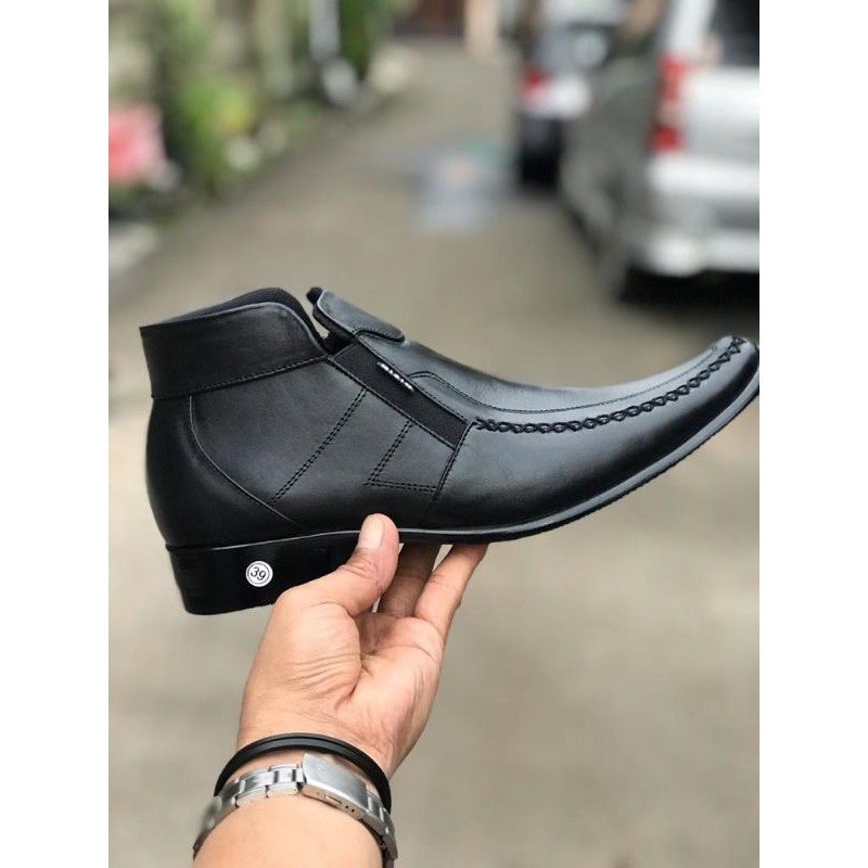 Jual SEPATU PULL KULIT ASLI ZIPPER TERBARU PANTOFEL PORMAL KANTOR ...