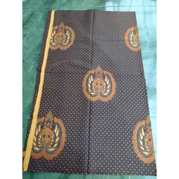 Jual Kain Batik Solo motif Sogan garuda truntum | Shopee Indonesia