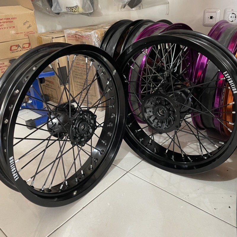 Jual Wheelset Velg Supermoto WR 155 WR155 Tromol Scarlet Velg ...