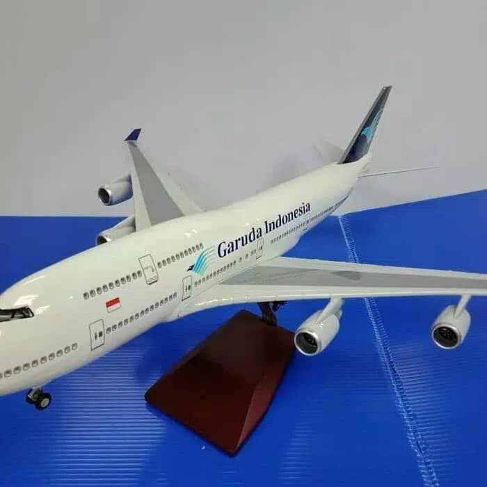 Jual Mainan Diecast Pajangan pesawat diecast Garuda indonesia besar ...