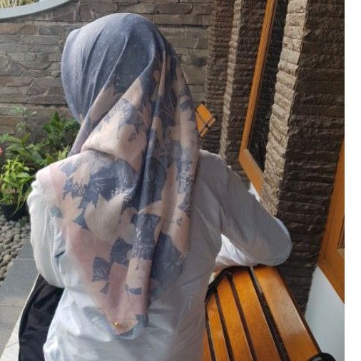 Jual Buttonscarves Exclusive Collection Raya 2020-The Maharani Series ...