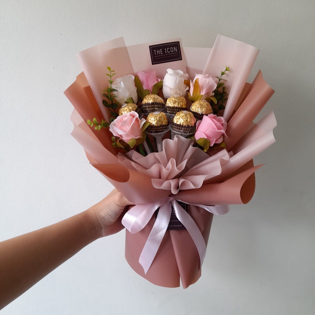 Jual Flower Bouquet | Ferrero Rocher Bouquet | Buket coklat Ferrero ...