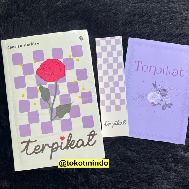 Jual ORIGINAL Novel TERPIKAT (Ghefira Zakhira) + Bonus Postcard ...