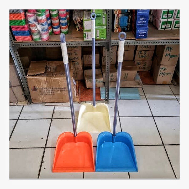 Jual Pengki sampah murah / pengki / saupan sampah / sekop / sosodok ...
