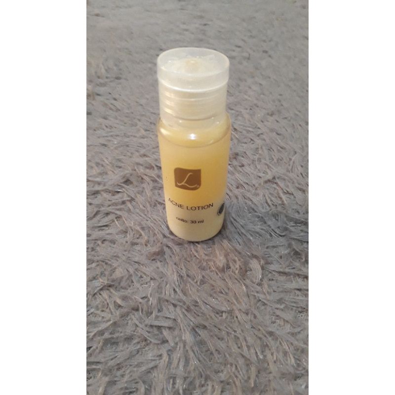 Jual NEW Acne Lotion Larissa Aesthetic Center 30ml | Shopee Indonesia