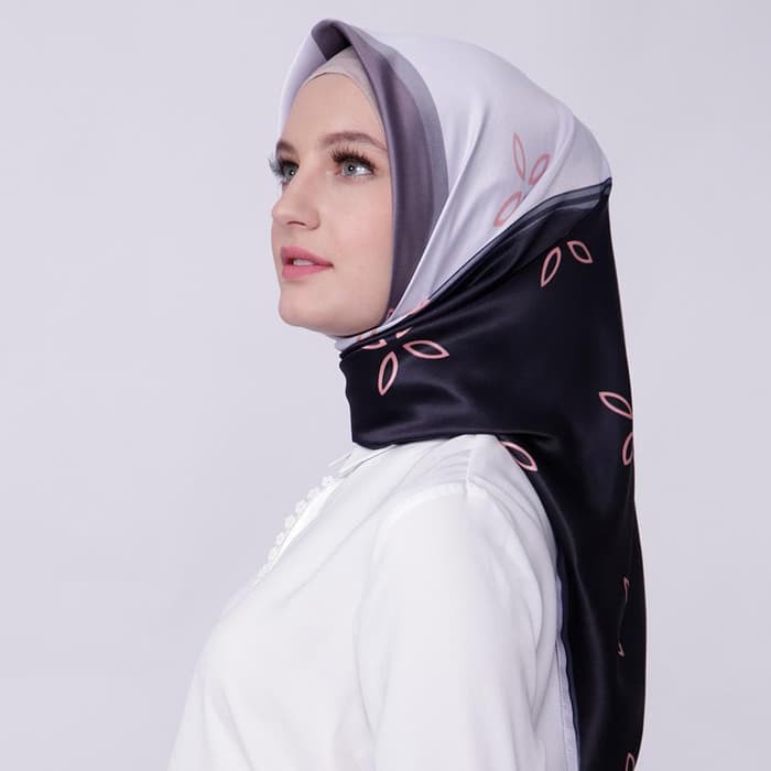 Jual Jual HIJAB MUSLIM ZOYA SCARF JOANNA BLACK SATIN HIJAB MUSLIM ...