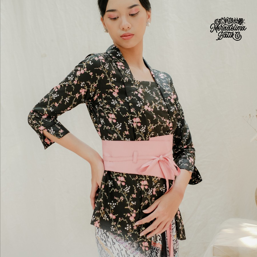 Jual Kebaya Kutubaru Clarris Lengan 7/8 Meradelima Katun Jepang Hitam ...