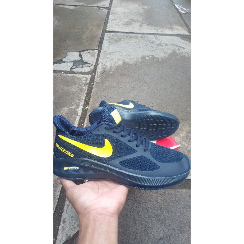 Jual Nike Sepatu Running Original Terlengkap & Harga Terbaru Mei 2026 ...