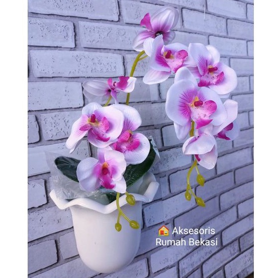 Jual SET BUNGA PLASTIK ANGGREK 2 CABANG BESAR DENGAN POT DINDING OMBAK ...