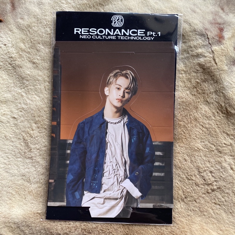 Jual NCT RESONANCE MARK STANDEE ONLY MD | Shopee Indonesia