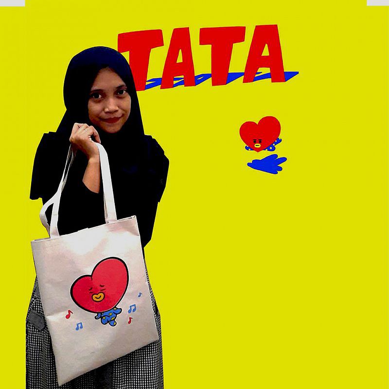 Jual Tas BT21 Tata Love Tote Bag Tempat Penyimpanan Band K Pop Korea ...