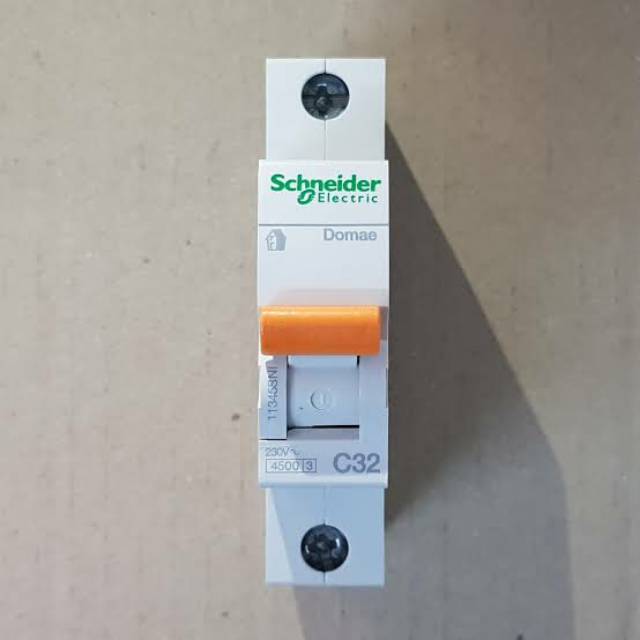 Jual MCB DOMAE SCHNEIDER 1 PHASE 32A ORIGINAL | Shopee Indonesia