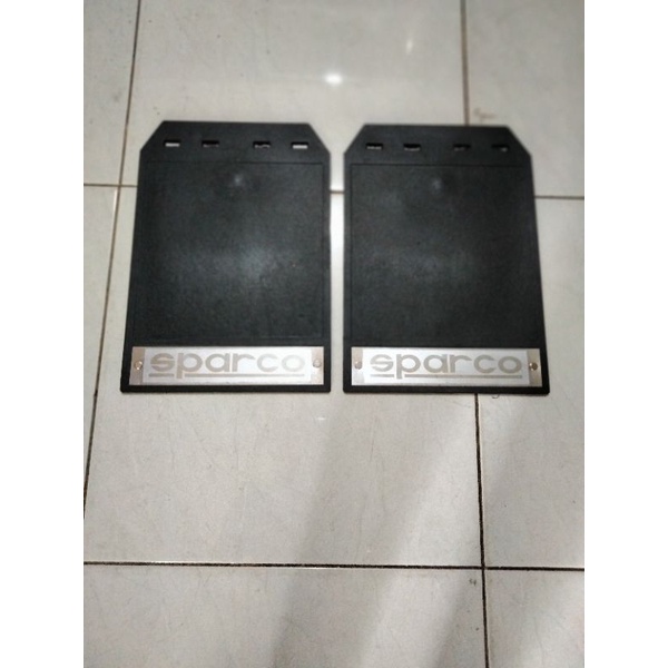 Jual karpet roda,karpet lumpur,karpet spakbort.universal untuk mobik ...