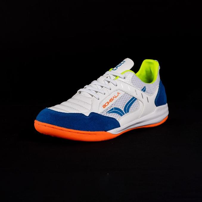 Jual Calci Sepatu Futsal Bomsala Festivo - White Benhur | Shopee Indonesia