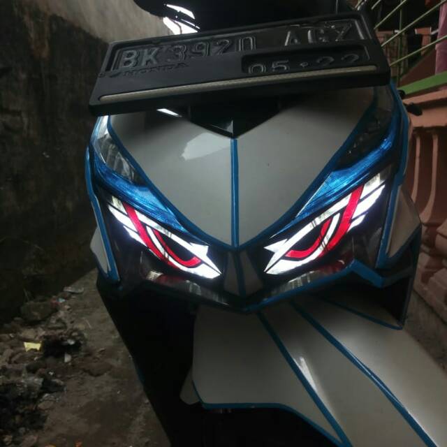 Jual Stiker sticker lampu vario 125 150 led mata elang alis biru ...