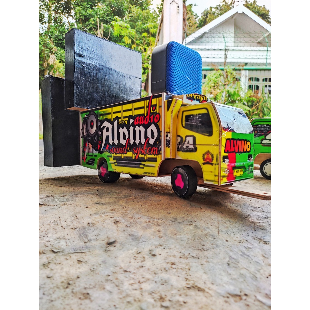 Jual Miniatur Truck Sound,Bisa Request nama,Truk karnaval Jatim ...