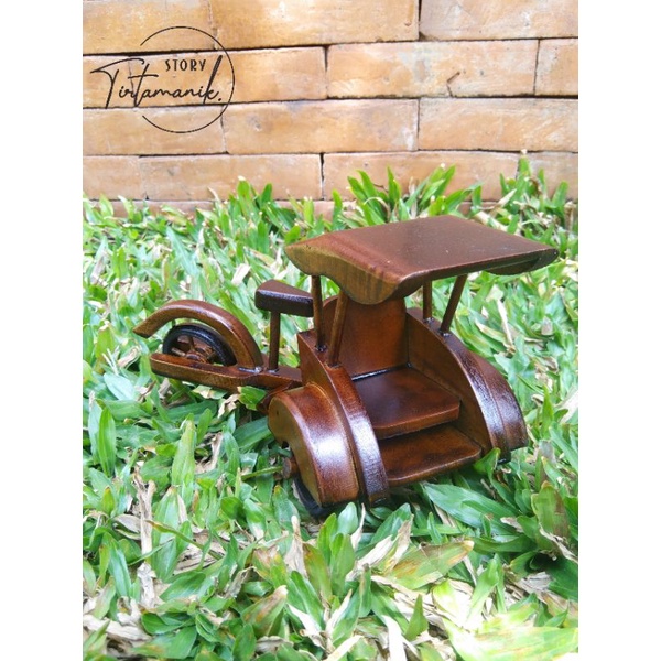 Jual MINIATUR BECAK KAYU | Shopee Indonesia