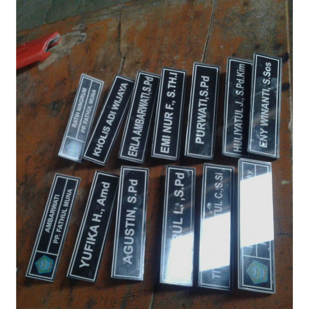 Jual name tag akrilik | Shopee Indonesia