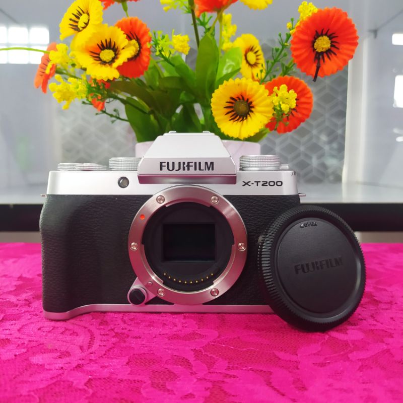 Jual FUJIFILM XT200 BO Body Only Kamera Mirrorless -Tanpa Lensa | Shopee Indonesia