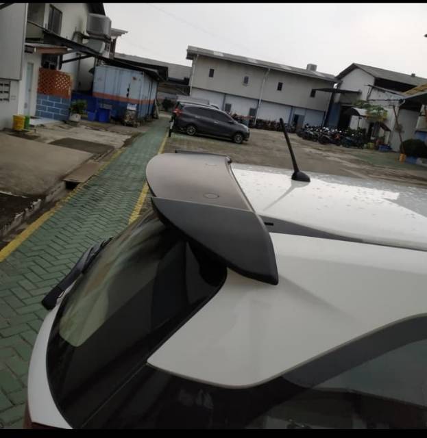 Jual Spoiler mobilio dan brv plus lampu sudah warna | Shopee Indonesia