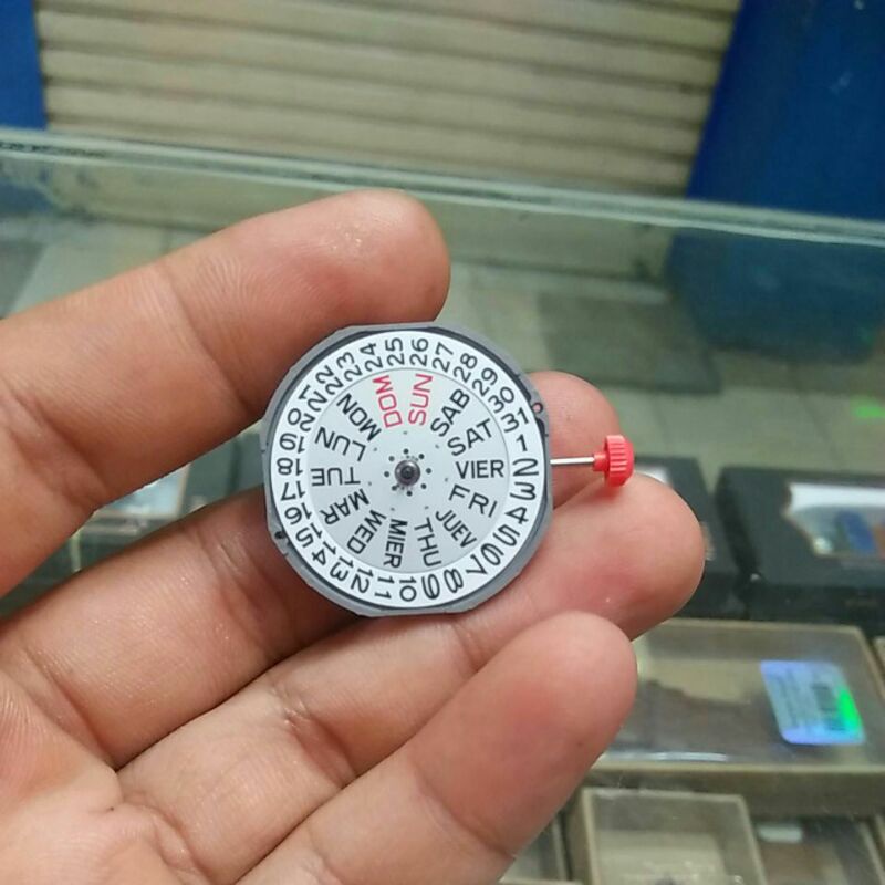 Jual mesin miyota 2405 jarum 3 tanggal kanan hari kanan aktif | Shopee ...