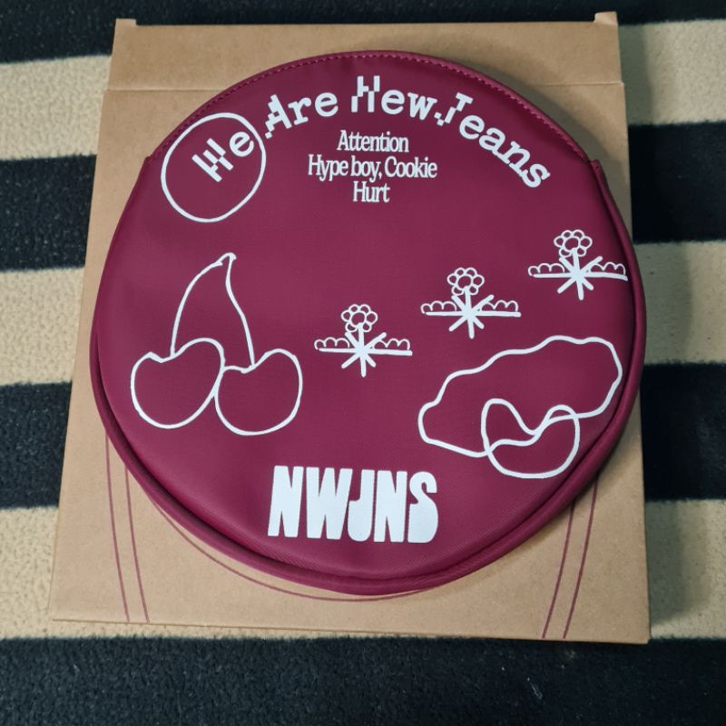 Jual NewJeans Album Only - Weverse / New Jeans Bluebook / Bag ver (Limited Editon) 1st EP 1 ...