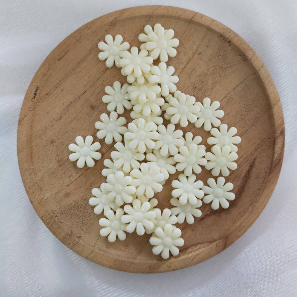 Jual Mote Manik-manik Susu Bunga DAISY OFF WHITE | Shopee Indonesia
