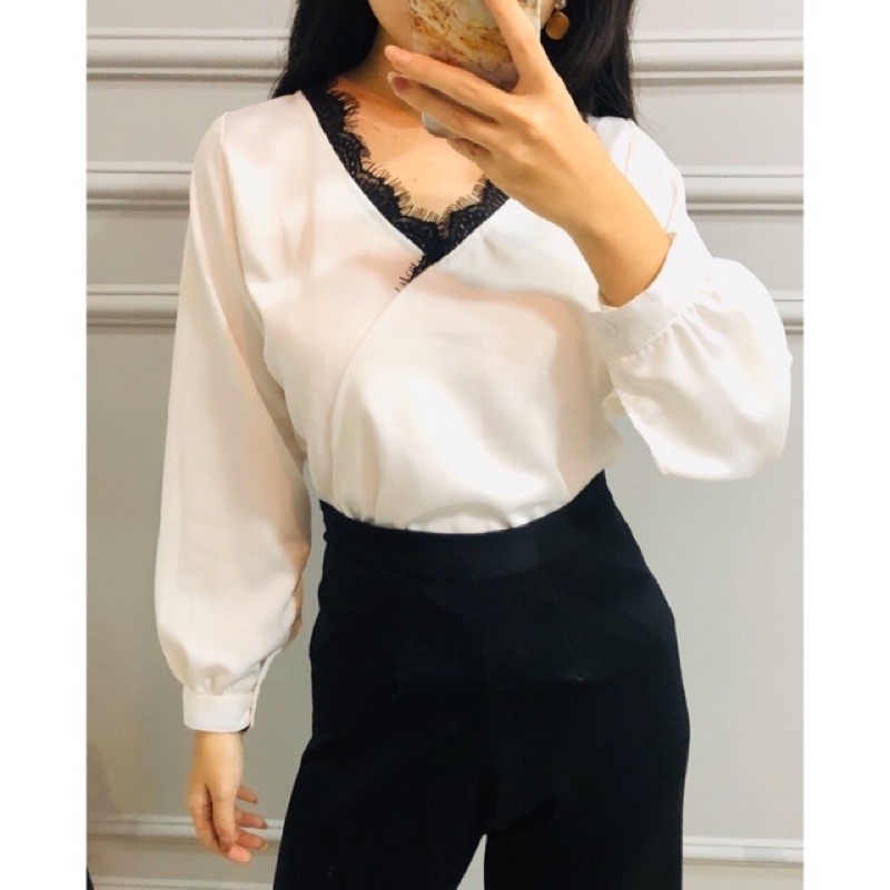 Jual ADNEY DEBORAH LACE TOP | Shopee Indonesia