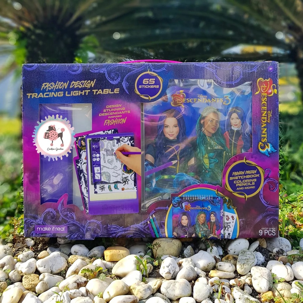 Jual Disney Descendants 3 Sketchbook with Tracing Light Table | Shopee ...