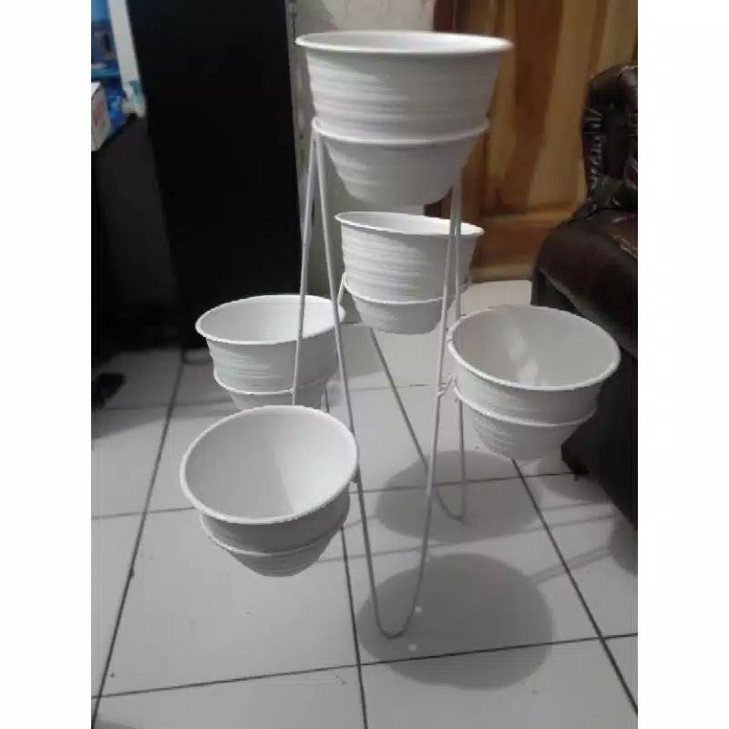 Jual standing pot bunga dudukan pot besi Menara isi 5pot ukuran pot ...