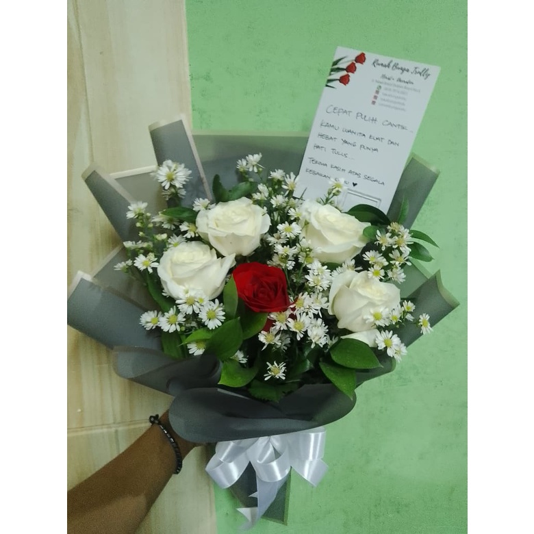 Jual BUKET WISUDA LAMARAN - BUKET BUNGA SEGAR - BUKET BIRTHDAY | Shopee ...