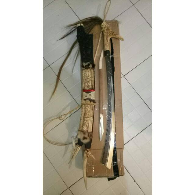 Jual Mandau Ukir Jimpul Full Tanduk Tulang Khas Kalimantan Asli ...